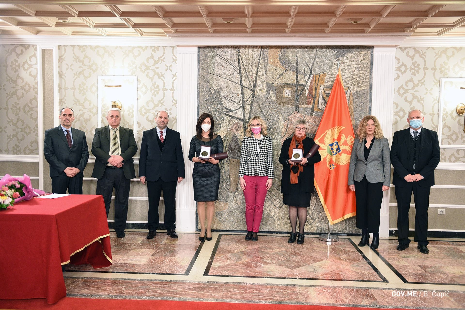 Ministarka prof. dr Vesna Bratić uručila „Oktoih“ nagrade
