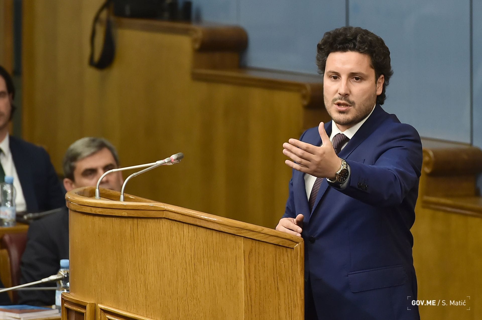 Odgovor premijera Abazovića na poslaničko pitanje Borisa Mugoše