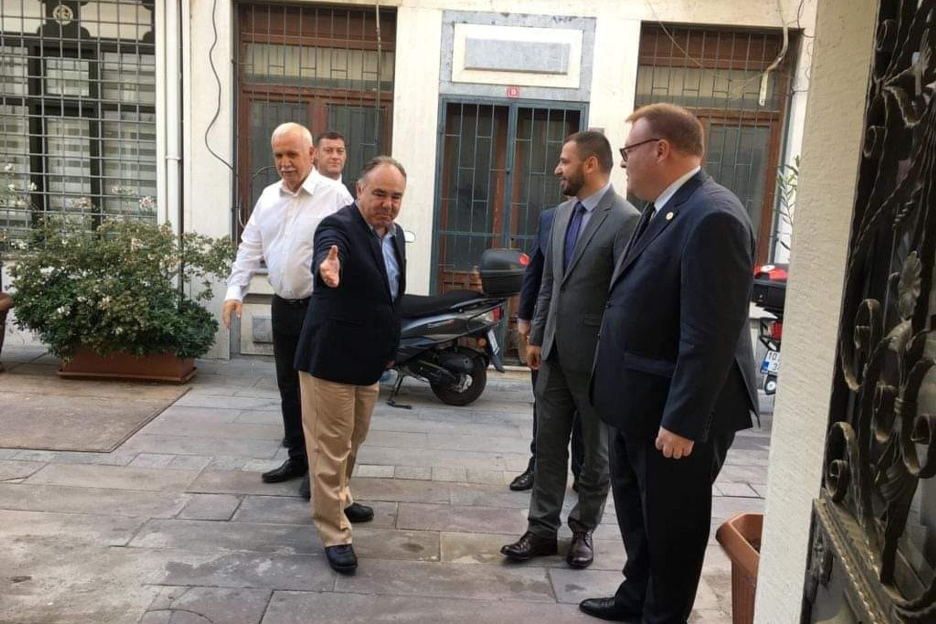 Sastanak direktora Uprave za saradnju sa dijasporom-iseljenicima sa ... Sastanak direktora Uprave za saradnju sa dijasporom-iseljenicima sa ...