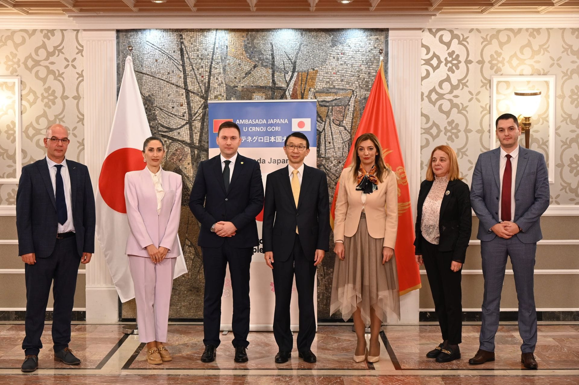 Ambasada Japana donirala sredstva za bolnicu u Baru i vrtić u Mojkovcu