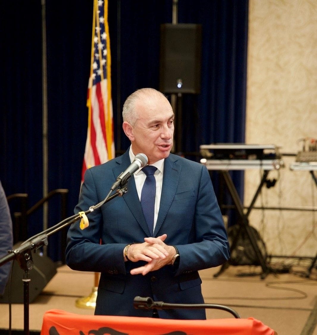 Ministar Gjeka prisustvovao obilježavanju Dana nacionalne zastave ...