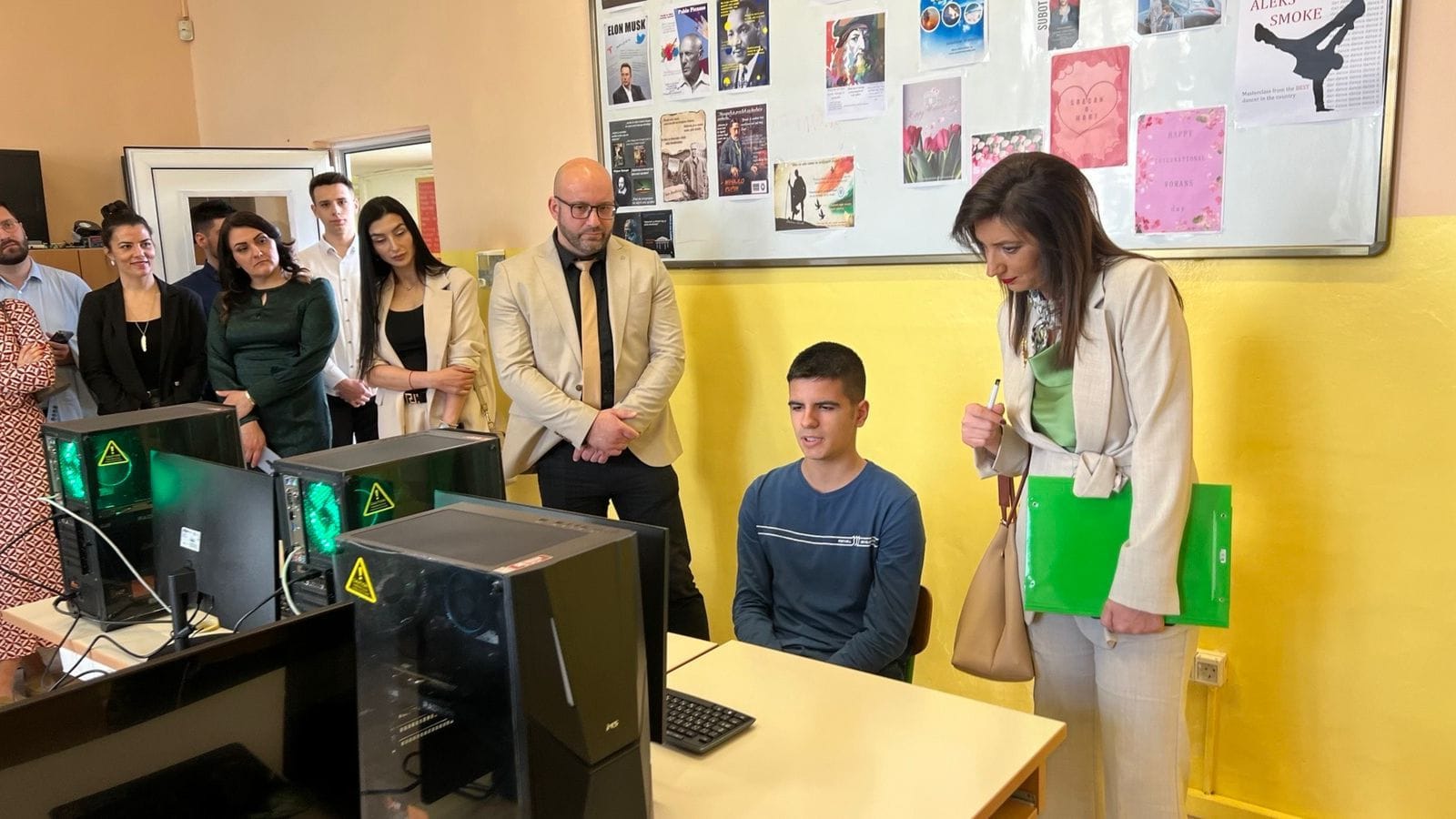 Jakšić-Stojanović posjetila Srednju elektrotehničku školu "Vaso Aligrudić"