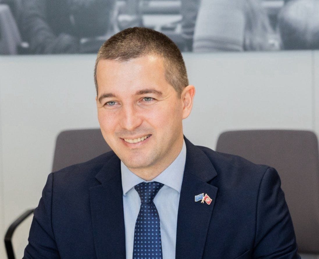 Bečić congratulates World Press Freedom Day