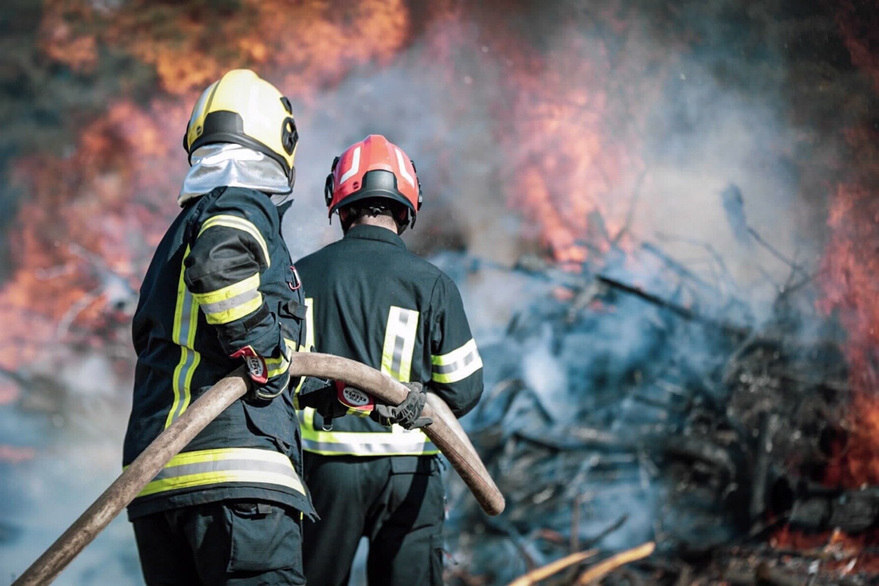 Protivpožarnom vježbom na vojnom aerodromu "Knjaz Danilo" uspješno je ...