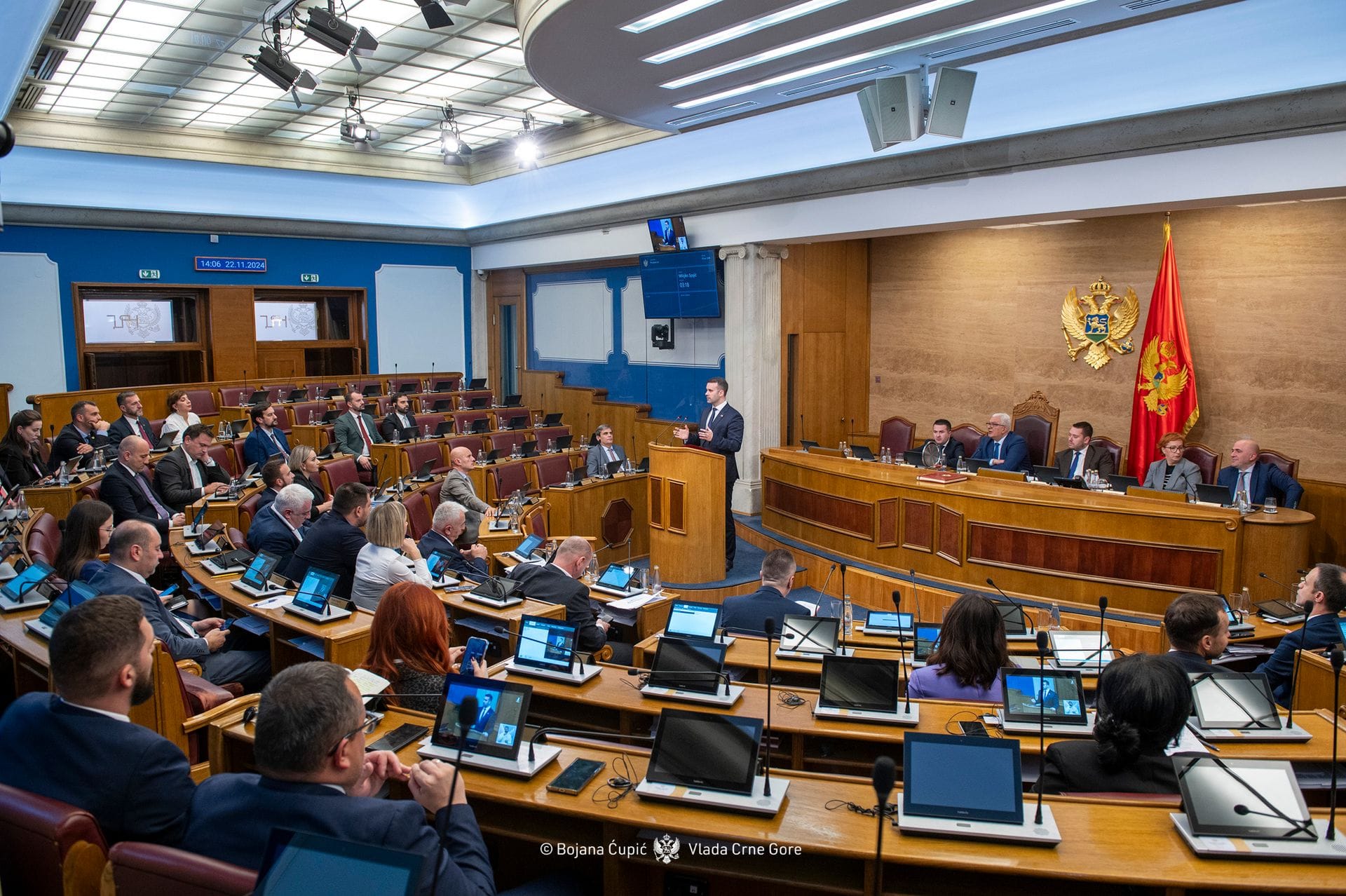 Premijerski sat: Odgovori predsjednika Vlade Milojka Spajića na poslanička pitanja