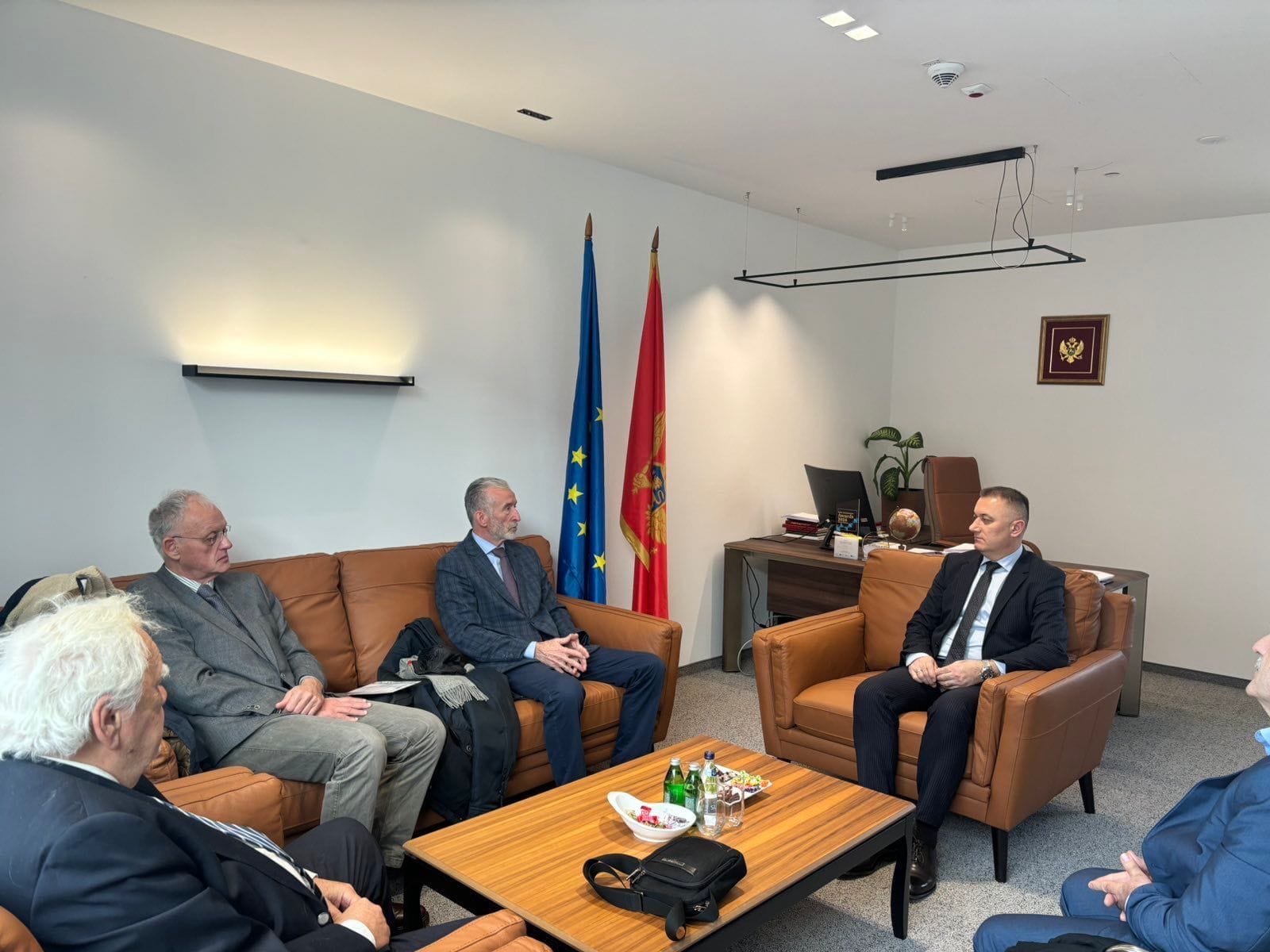 Ministar Gutić se sastao sa predstavnicima NVO Udruženje penzionera ...